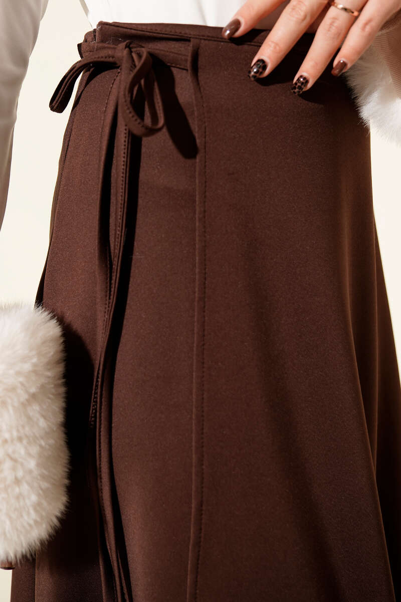 Elegant Long Skirt with Fur Cuffs for Modest Style - Pazarium